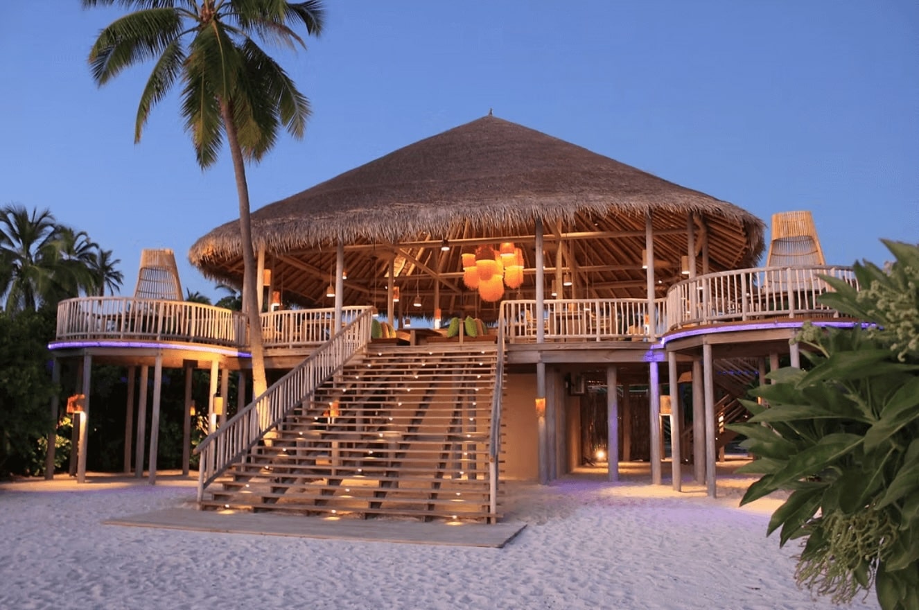 10 Luxury Dive Resorts in the Maldives That Take Sustainability Seriously